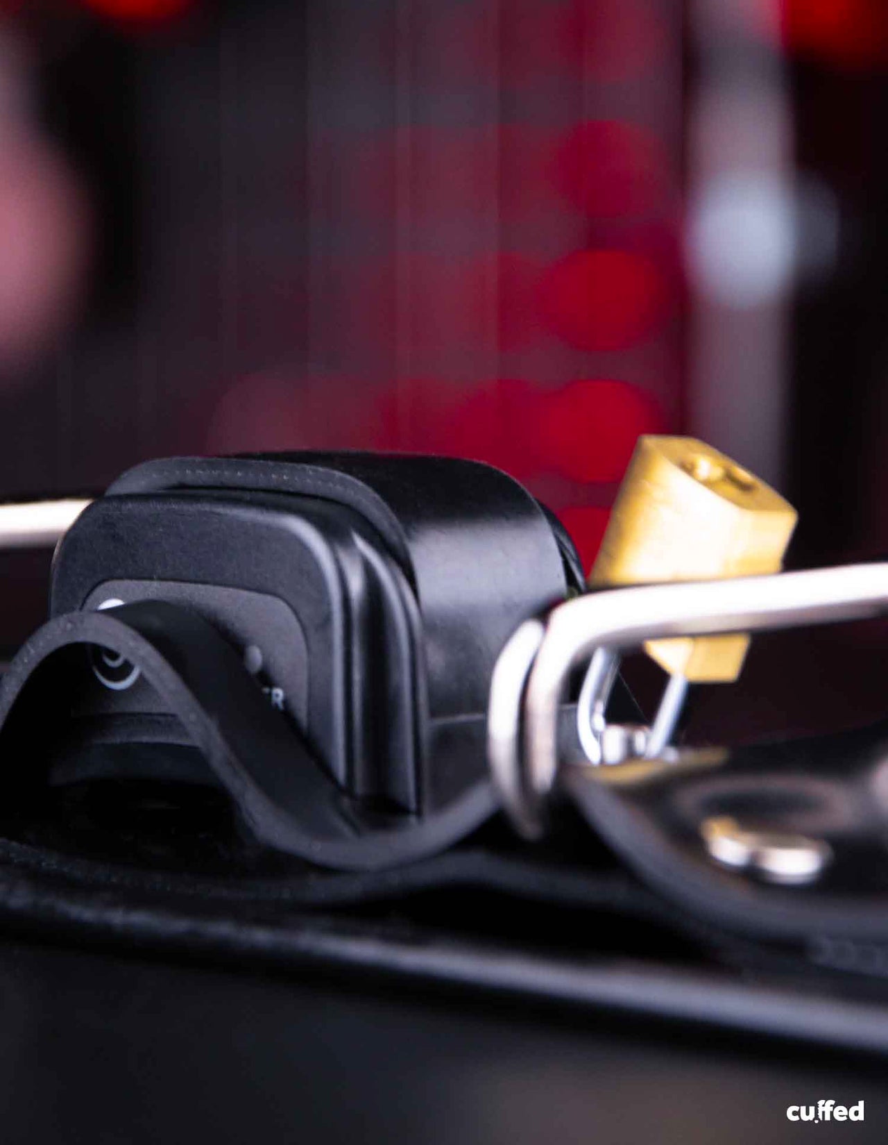 neck rubstraint DUAL SHOCK – Cuffed Store